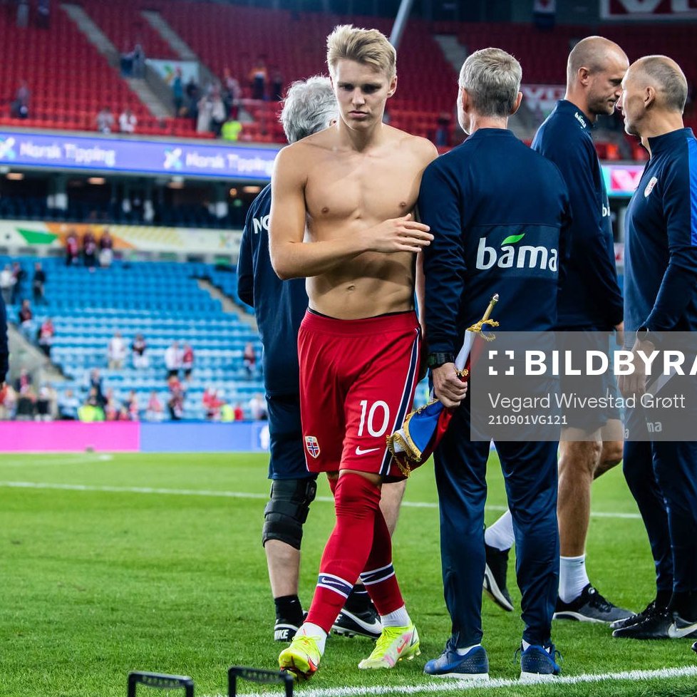 해연갤 - 스포츠 - ㅎㅉ 외데 이짤 그래픽 아니야?