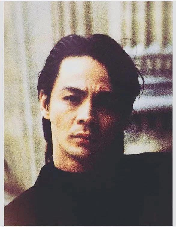 해연갤 - ㅍ 한때 쪽국에서 유명했다는 밴드 보컬이라는데 개 잘생김