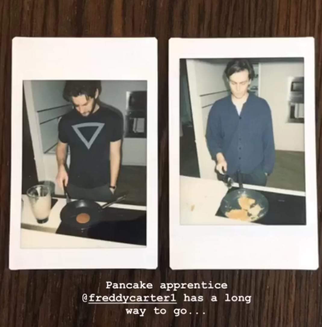 해연갤 - 벤반스랑 프레디 짤ㅋㅋ