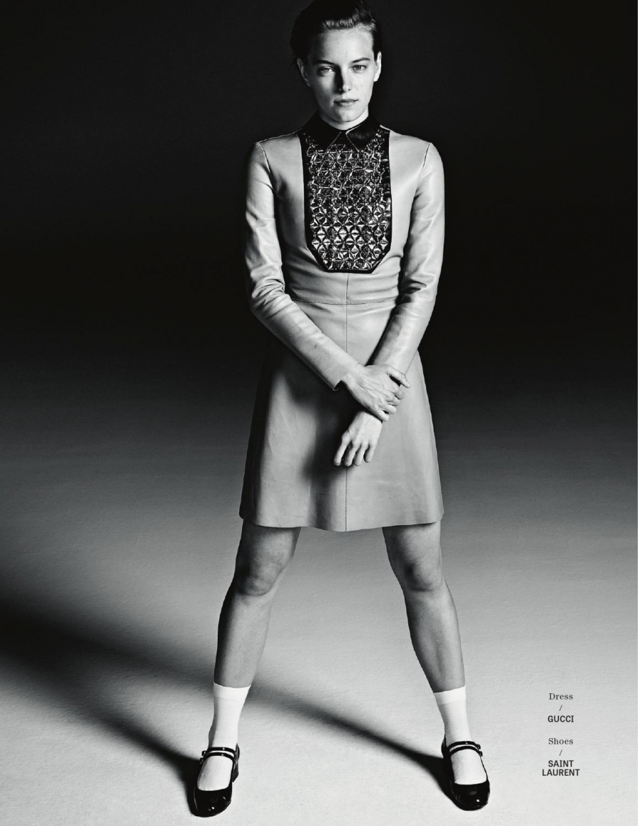 해연갤 - 남모델들과 함께 남성 정장 화보 찍었던 에리카 린더